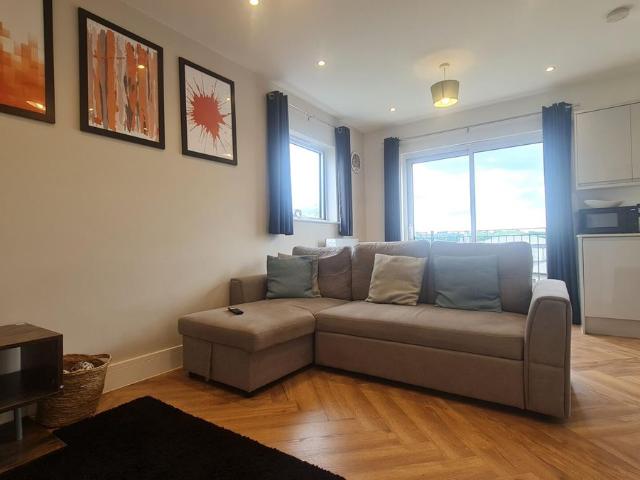 Solomons Hill, Rickmansworth, Hertfordshire WD3, 2 bed flat to rent, £1,700 pcm | PrimeLocation