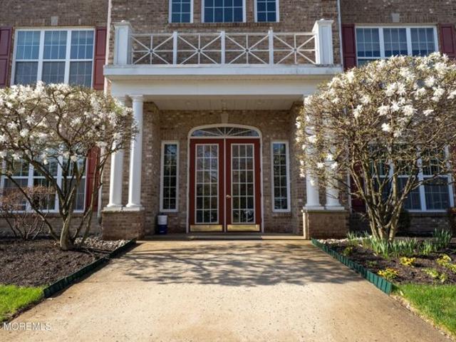 Sophee Ln, Lakewood, Condo For Sale