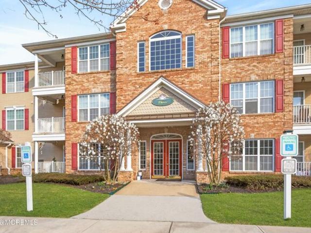 Sophee Ln, Lakewood, Condo For Sale
