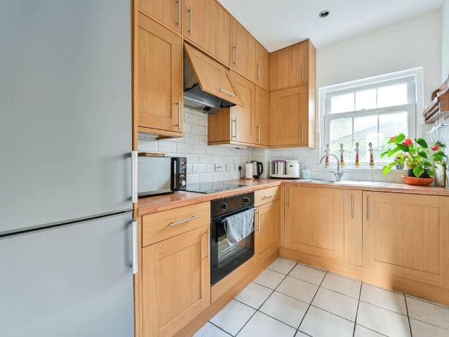 Sophia Square, Rotherhithe, London SE16, 2 bed flat to rent, £2,200 pcm | PrimeLocation