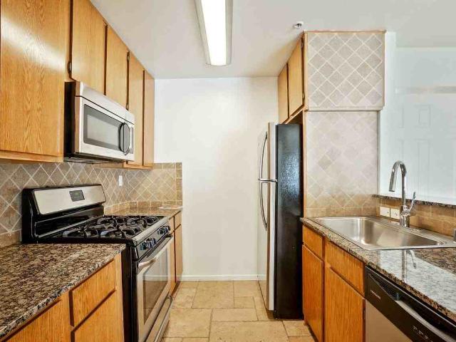Sophia Ridge Studio Apartment for Rent at 9601 Reseda Blvd, Los Angeles, CA 91324 Northridge