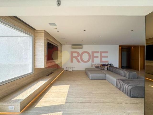 Sophistic Mobiliado | 370 m² | 4 Suítes | 5 Vagas | Andar Alto | Varanda Gourmet com Churrasqueira