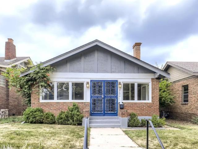 Sophisticated Highlands home walkable to popular e