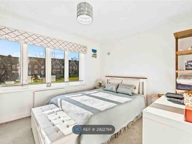 Sorrel Close, Haywards Heath RH16, Room to rent, £950 pcm | PrimeLocation