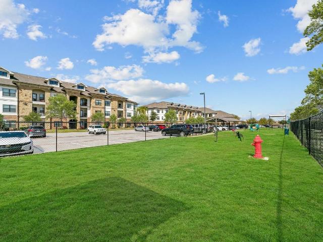 Sorrel Phillips Creek Ranch 3 Bedroom Apartment for Rent at 5050 Fm 423, Frisco, TX 75036