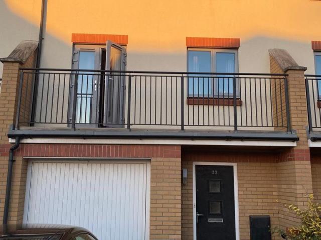 Sorrel Place, Bristol BS34 6 bed house to rent £4,170 pcm £962 pw