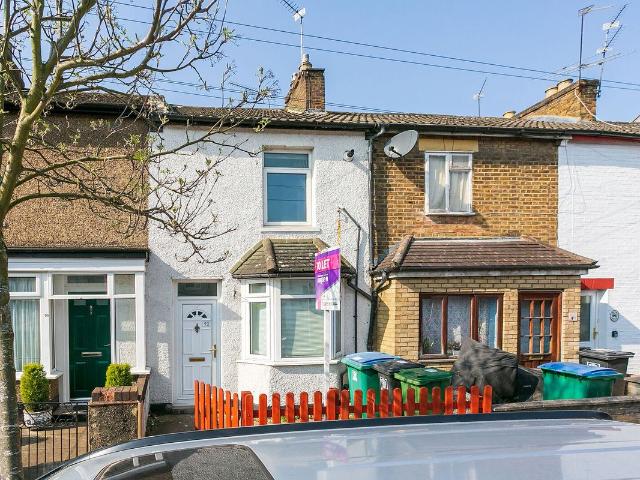 Sotheron Road WD17, Watford, 2 bed terraced house to rent, £1,700 pcm | PrimeLocation