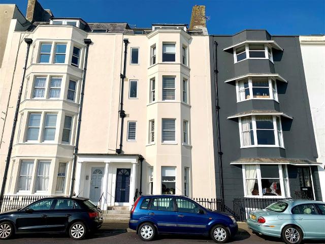 South Terrace, Littlehampton BN17, 1 bed flat to rent, £895 pcm | PrimeLocation