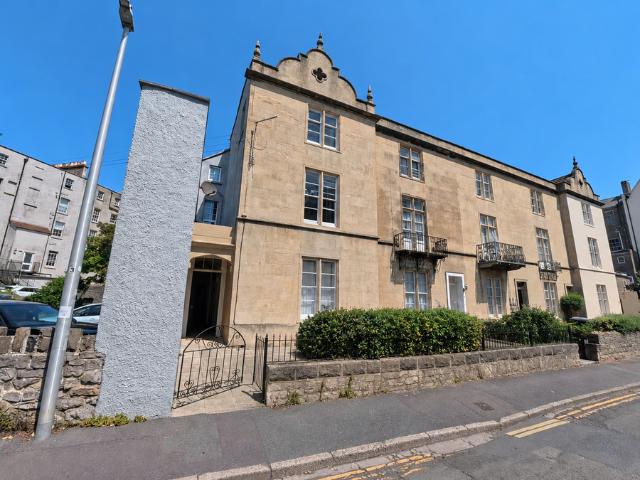 South Terrace, Weston Super Mare BS23, 2 bed flat to rent, £995 pcm | PrimeLocation
