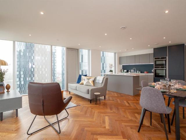 South Tower, Deansgate Square, Manchester M15, 2 bed flat to rent, £2,300 pcm | PrimeLocation
