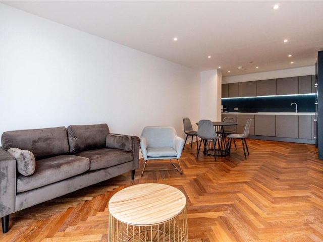 South Tower, Deansgate Square 2 bed apartment to rent £1,900 pcm £438 pw