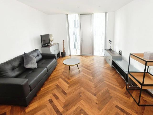 South Tower, Deansgate Square, 9 Owen. 2 bed flat to rent £2,050 pcm £473 pw