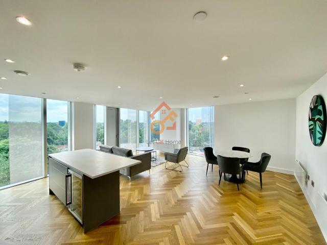 South Tower, Deansgate Square, 9 Owen. 3 bed flat to rent £3,100 pcm £715 pw