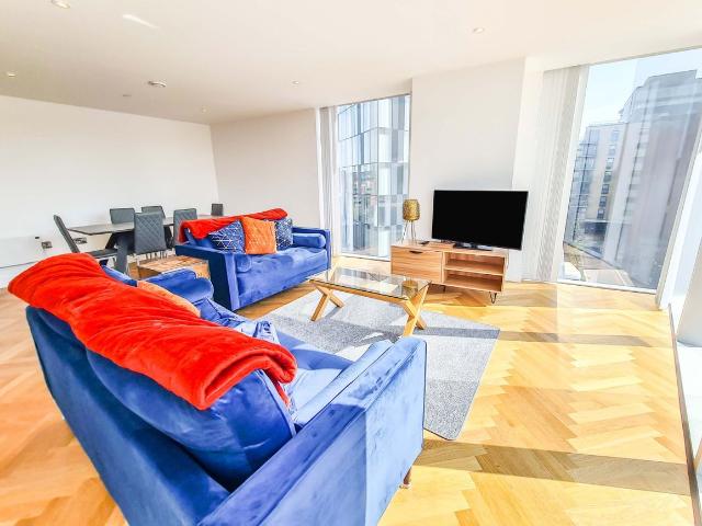South Tower, Deansgate Square, 9 Owen Street, Manchester M15, 3 bed flat to rent, £2,800 pcm | PrimeLocation