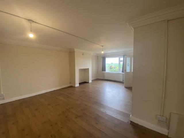 South View Avenue, Burringham