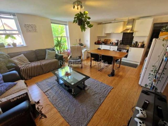 South View Avenue, Caversham, RG4