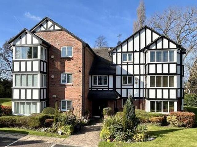 South View Gardens, Schools Hill, 2 Bedroom Apartment