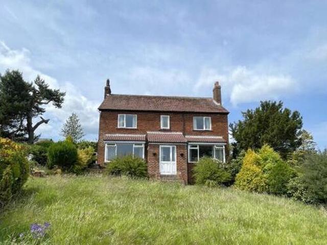 South View, Sled Gates, 3 Bedroom Detached