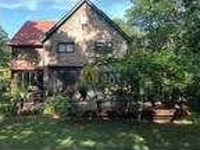 South Wellfleet 4 bedrooms house with large yard