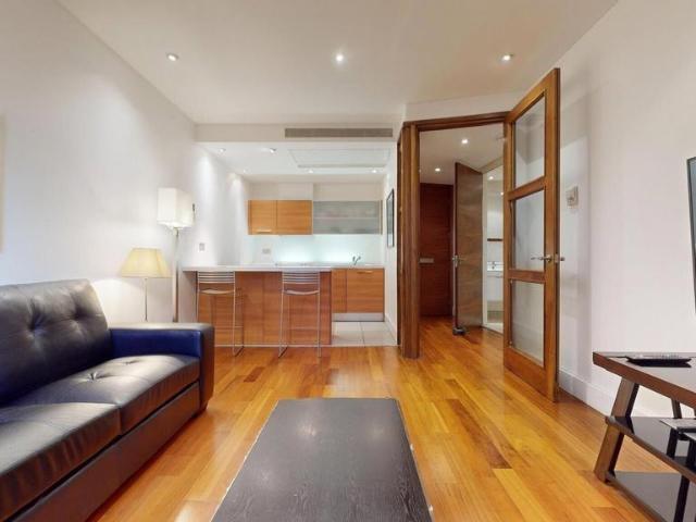 South Wharf Road, London W2 1 bed apartment to rent £2,800 pcm £646 pw