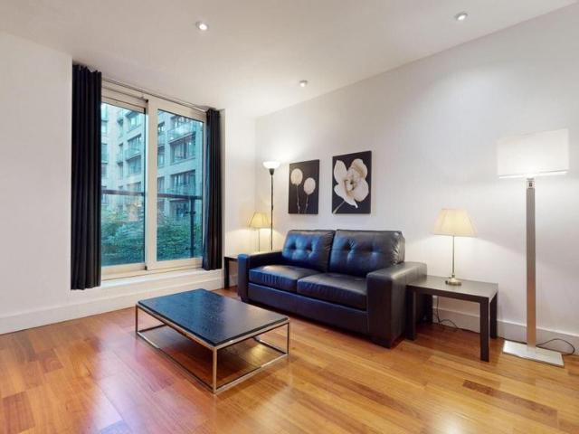 South Wharf Road 1 bed flat to rent £2,800 pcm £646 pw