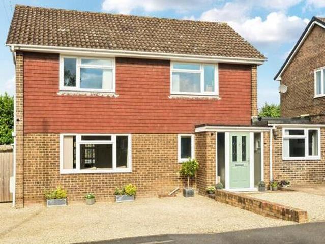 South Wonston, West Hill Road South, Winchester, 4 Bedroom Link