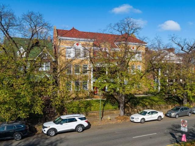 South Arthur 1 Bedroom Apartment for Rent at 215 South Arthur Ashe Boulevard, Richmond, VA 23220 The Fan