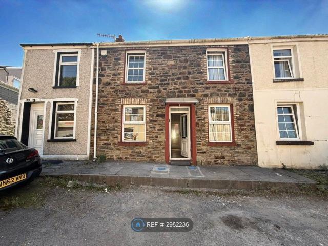 South Avenue, Aberdare CF44, 2 bed terraced house to rent, £650 pcm | PrimeLocation