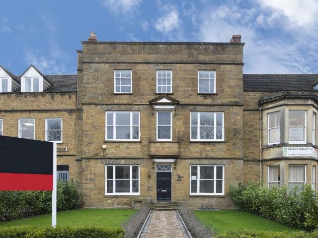 South Bar Street, Banbury OX16, 1 bed flat to rent, £1,100 pcm | PrimeLocation