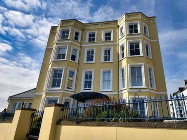 South Beach Court, The Esplanade, 3 Bedroom Apartment