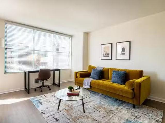 South Beach Marina Apartments, 2 Townsend St, South Beach 1.