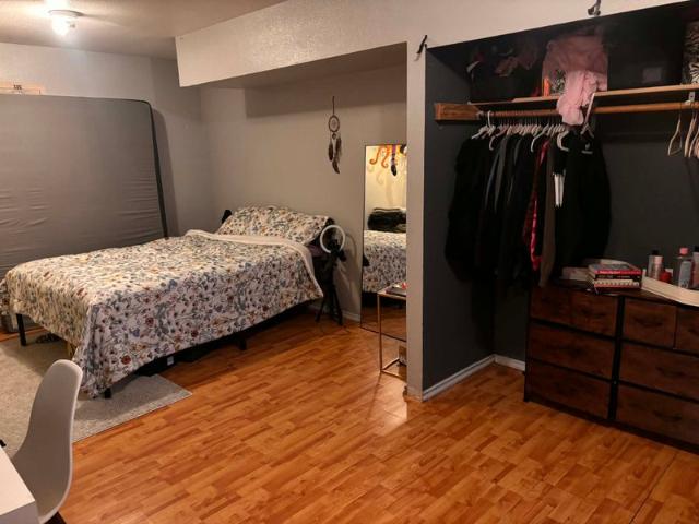 South Bill Room For Rent