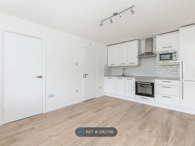 South Birkbeck Road, London E11, 1 bed flat to rent, £1,300 pcm | PrimeLocation