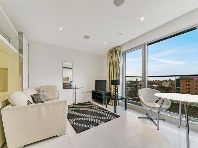 South Boulevard, 7 Baltimore Wharf. Studio to rent £2,058 pcm £475 pw