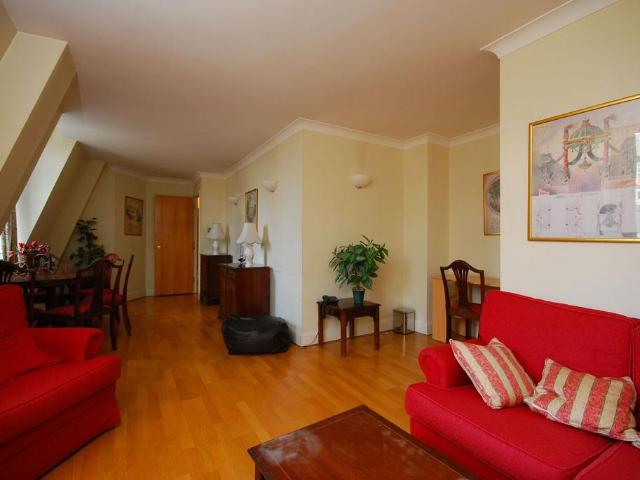 South Block, Waterloo, London, SE1 2 bed flat to rent £3,900 pcm £900 pw