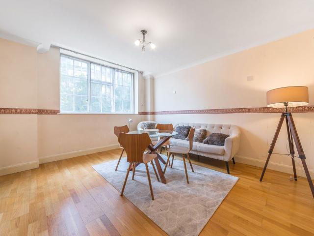 South Block, Waterloo SE1, 1 bed flat to rent, £2,400 pcm | PrimeLocation