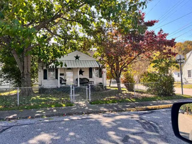 South Charleston 2 bedroom house with fenced yard 5035 Indian.