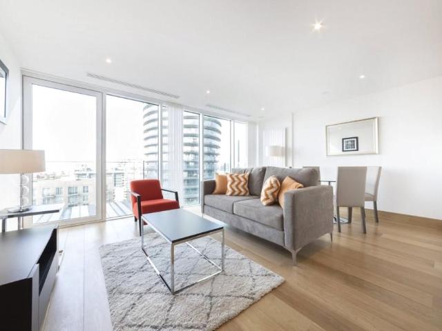 South Colonnade, London E14, 2 bed flat to rent, £3,000 pcm | PrimeLocation