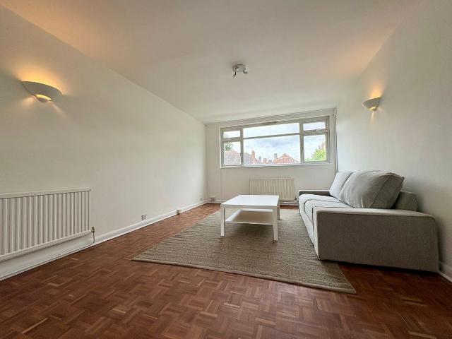 South Court, London SW15, 2 bed flat to rent, £2,300 pcm | PrimeLocation
