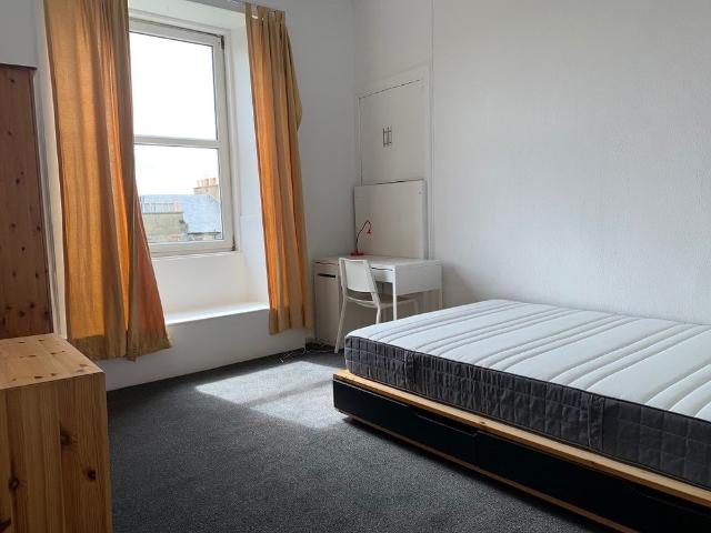 South Clerk Street, Edinburgh, EH8 9PT