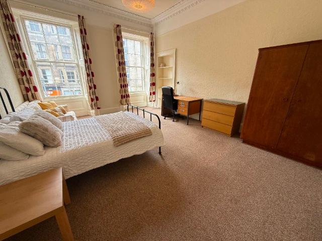 South Clerk Street, Newington, Edinburgh EH8, 4 bed flat to rent, £3,100 pcm | PrimeLocation