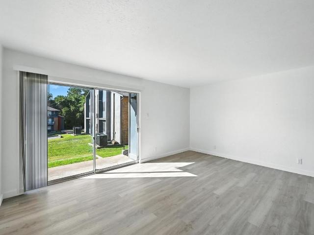 South Crest Apartments: All Bills Paid 3 Bedroom Apartment for Rent at 3702 Conway St, Dallas, TX 75224 Five Mile Creek