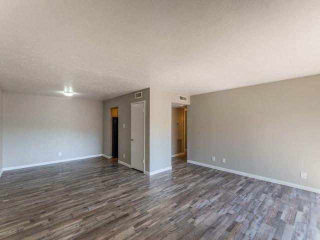 South Crest Apartments 1 Bedroom Apartment for Rent at 3702 Conway St, Dallas, TX 75224 Five Mile Creek