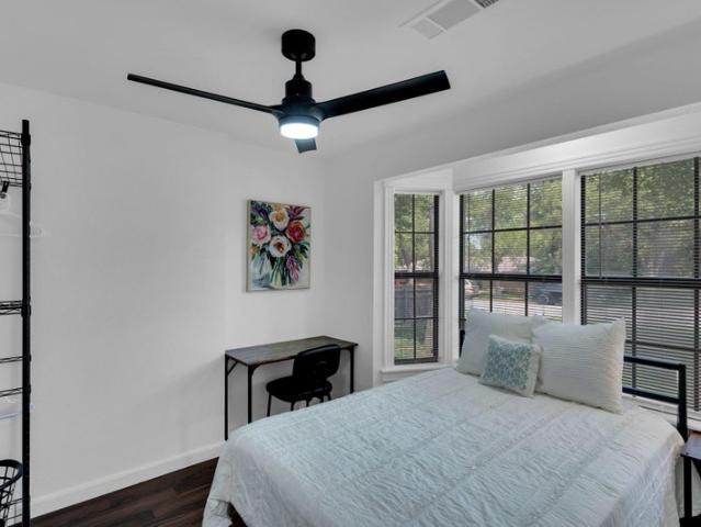 South DallasMidlothian Area28min from Downtown Da
