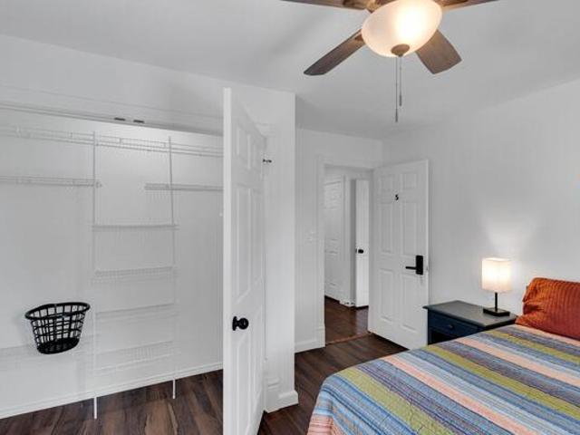 South Dallas/Midlothian Area28min from Downtown Dallas Easy access to highway, Safe and Quiet Neighborhood