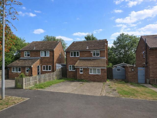 South Drive, Bedford MK42, 5 bed property to rent, £1,550 pcm | PrimeLocation