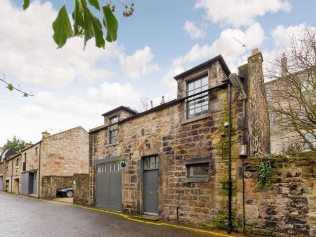 South East Cumberland St Lane, New. 2 bed flat to rent £1,795 pcm £414 pw