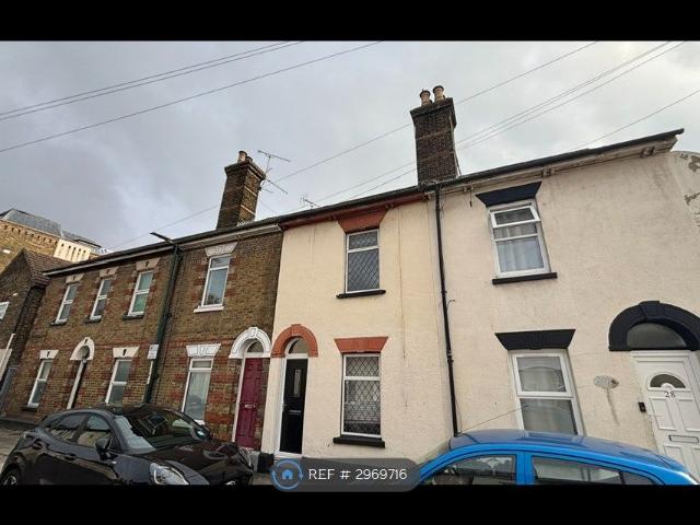 South Eastern Road, Rochester ME2, 2 bed terraced house to rent, £1,200 pcm | PrimeLocation