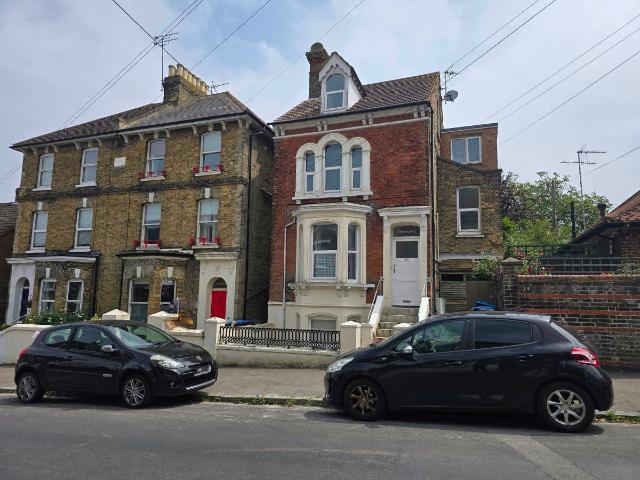 South Eastern Road, Ramsgate CT11, 2 bed flat to rent, £850 pcm | PrimeLocation