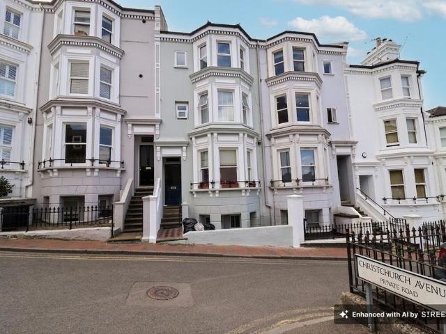 South Grove, Tunbridge Wells, TN1 1 bed flat to rent £1,275 pcm £294 pw